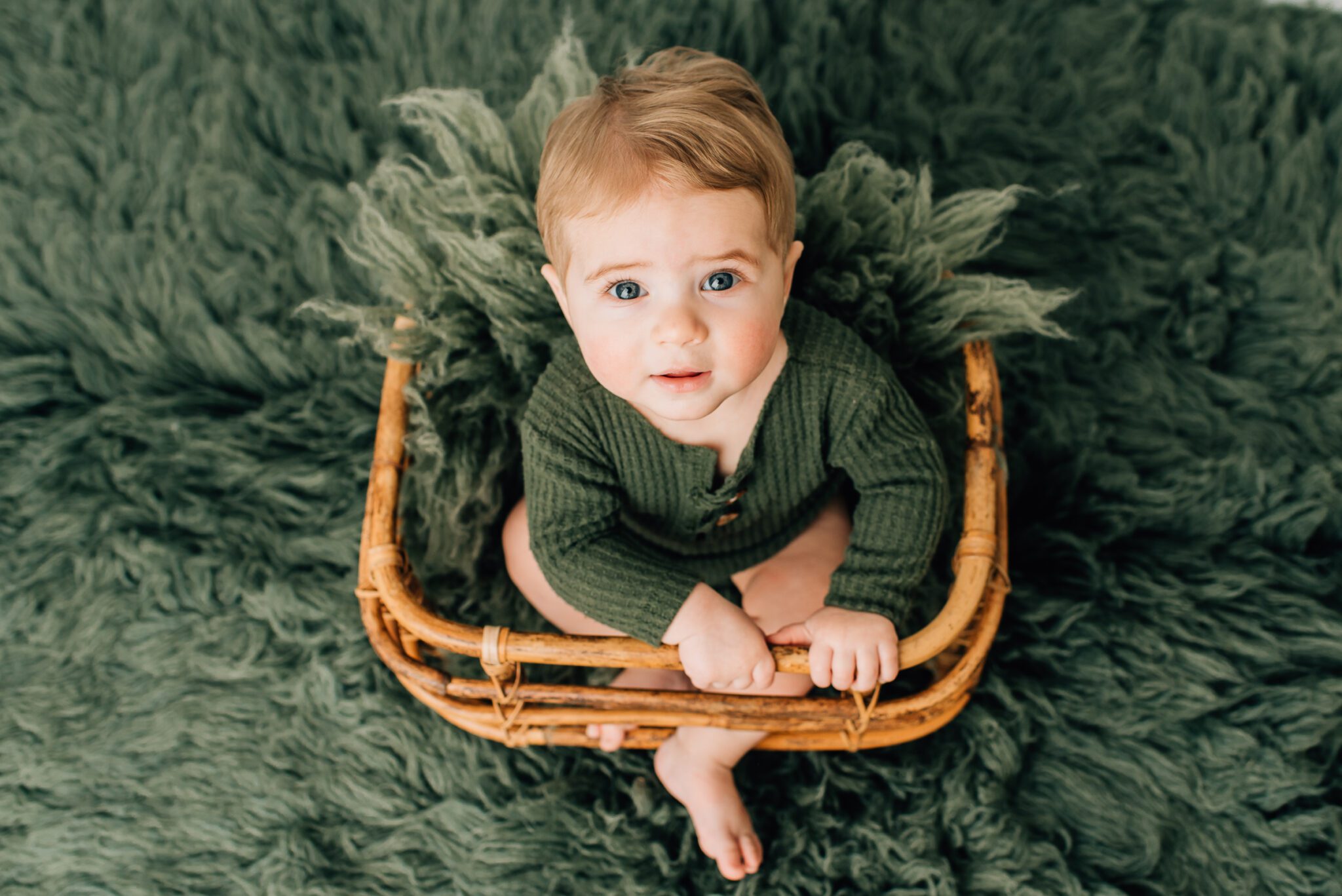George | Baby Portraits in Canton, Connecticut - sharonlegerphotography.com