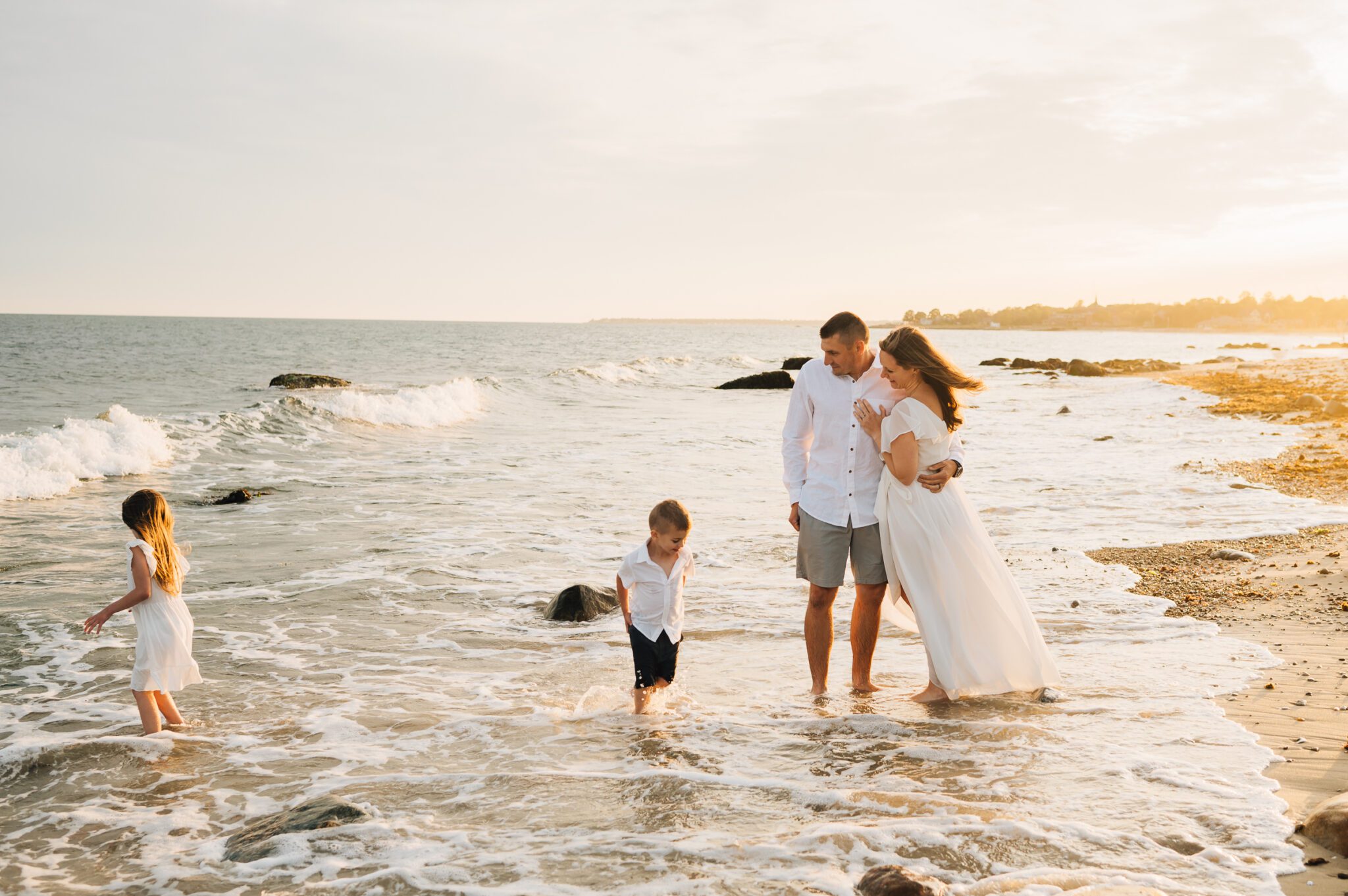 CT Family Beach Photo Shoot | Canton, CT - sharonlegerphotography.com